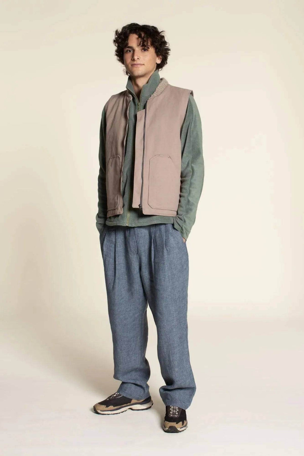 Ozark Vest Sewing Pattern – Discovery Fabrics